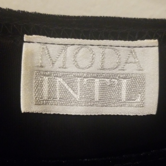 Moda International | Dresses | Moda Intl Black Velvet Dress Size Mp ...